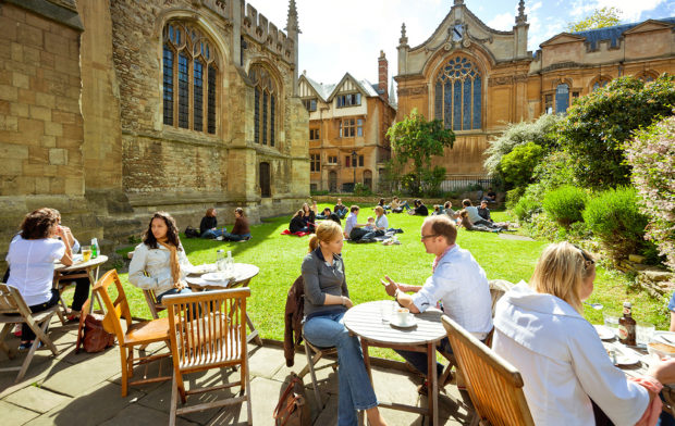 Oxbridge Academic Programs for Students - WorldStrides Australia
